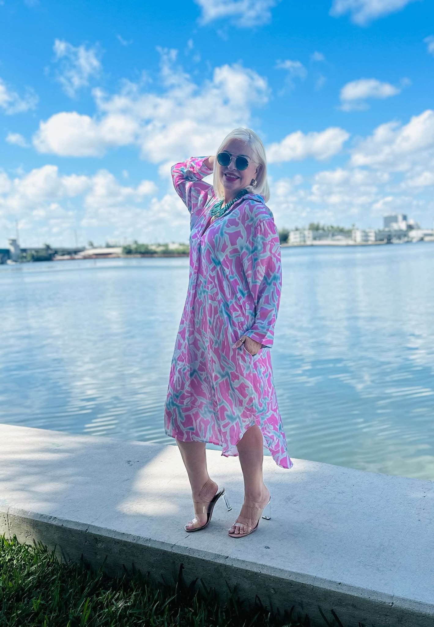 Vestido Midi de Seda Satinada Italiana con Estampado Abstracto y ...