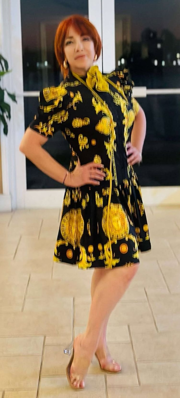 Vestido Elastizado de Seda y Poliéster – Elegancia y Exclusividad en ...